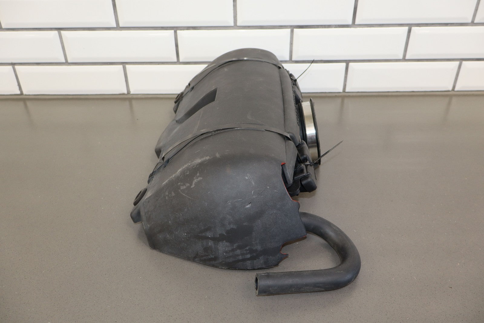 01-04 Corvette C5 5.7L Air Cleaner Intake Tube Box Base Lid Straps (No ...