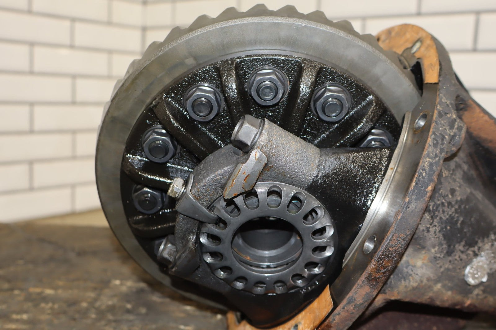 1993-1997 Land Cruiser, Lexus LX450 Rear Differential Assembly 4211060 ...