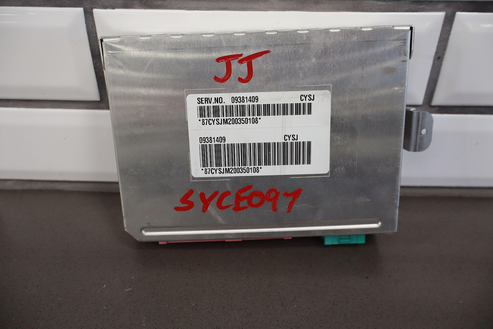 2000 C5 Corvette Body Control Module (RH Dash) OEM – J & J Auto Wrecking