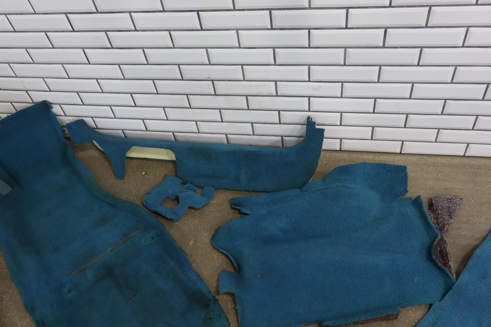 1988 C4 Corvette Interior Carpet Clean-Out *Med Blue 212* – J & J Auto ...