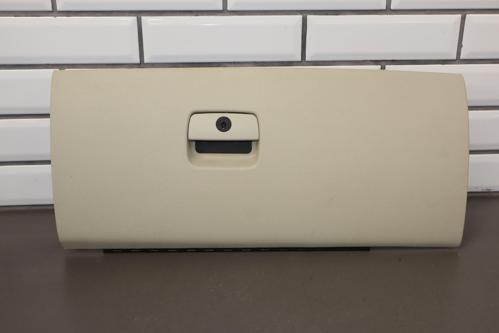 09-14 Cadillac Escalade Glove Box Compartment (Linen 415) - J & J Auto ...