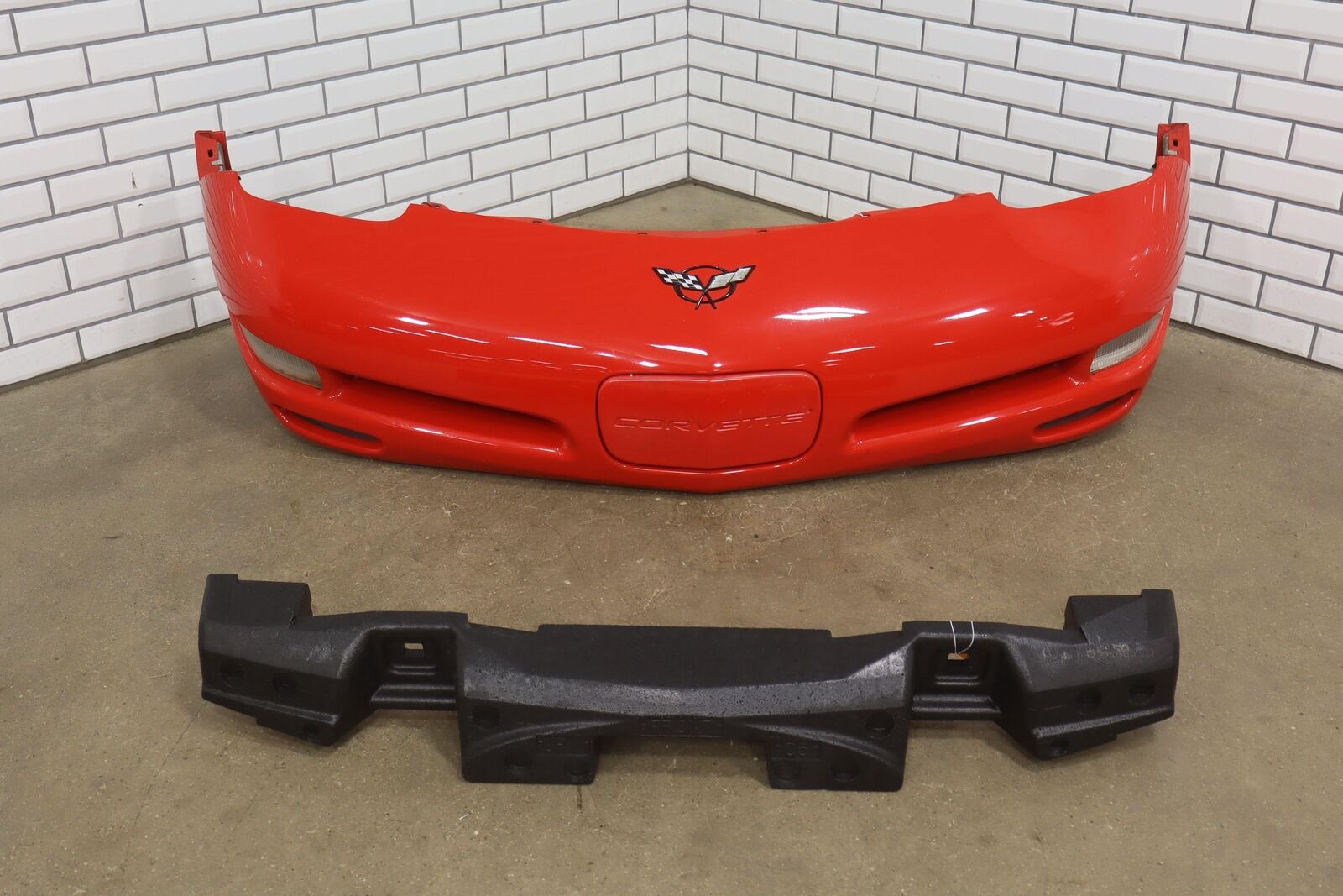 97-04 C5 Corvette Front Bumper & Impact Foam W/Turn Signals *See Photos ...