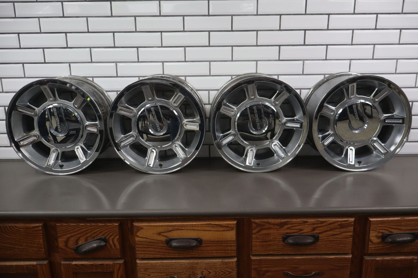 03-07 Hummer H2 Set (4) of 17x8.5 Chrome 7-Spoke Wheels & Center Caps ...