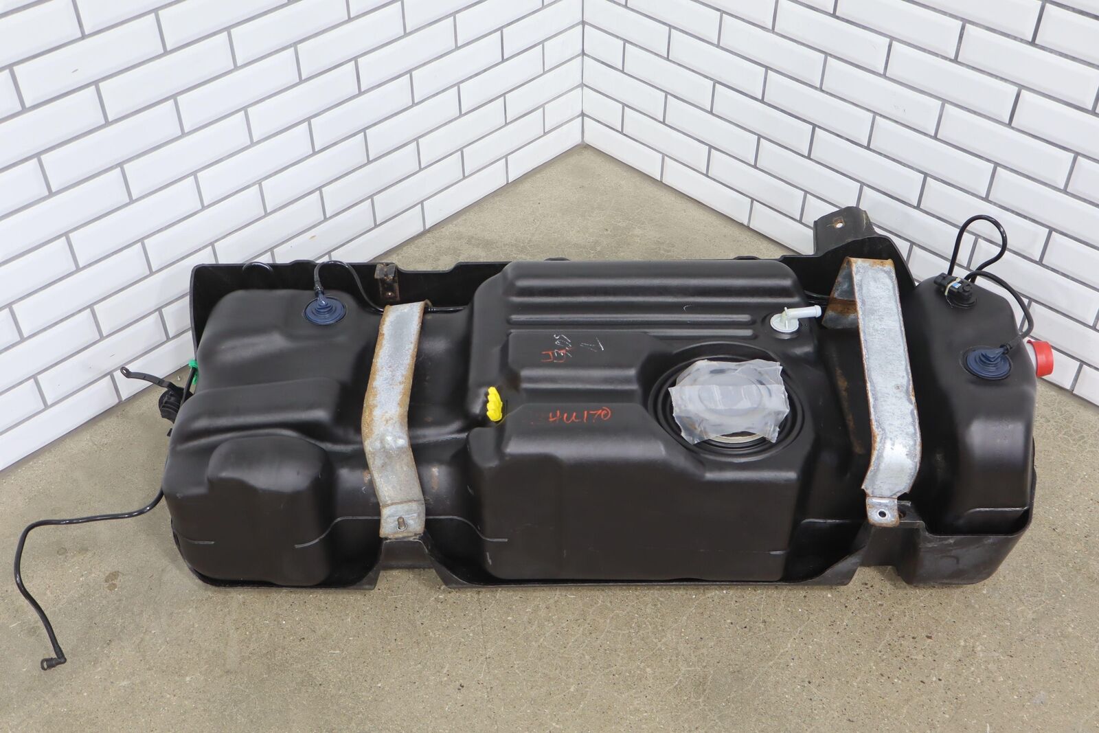 04-08 Hummer H2 OEM Gasoline Fuel Tank W/Tanks Straps&Skid Plate (NO ...