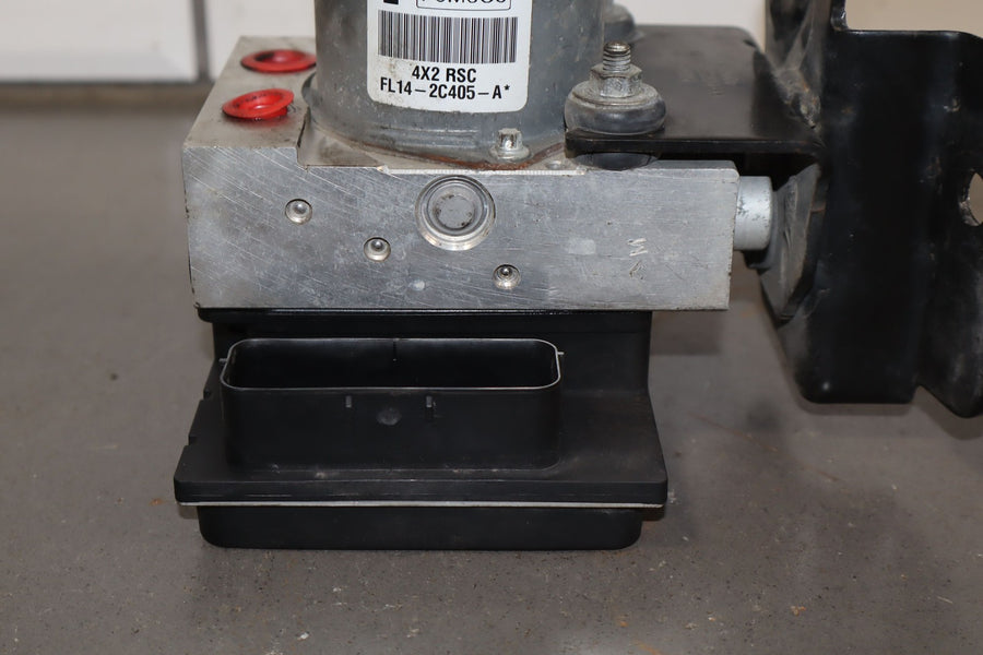 2015-2017 Ford Expedition EL 2WD ABS Pump / Module Assembly FL14-2C405 ...