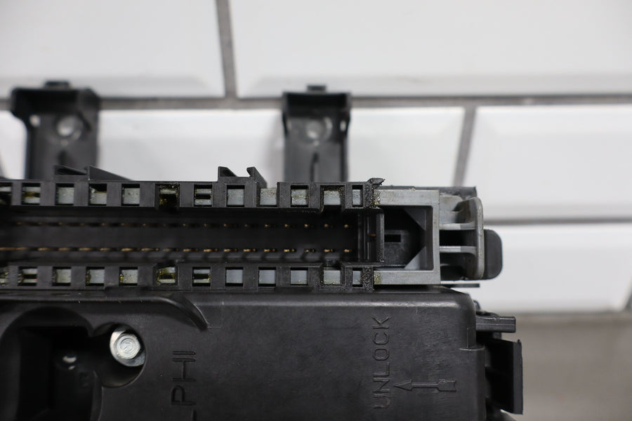 2003-2006 Chevy SSR Cabin Fuse Relay Junction Box W/Cover – J & J Auto ...